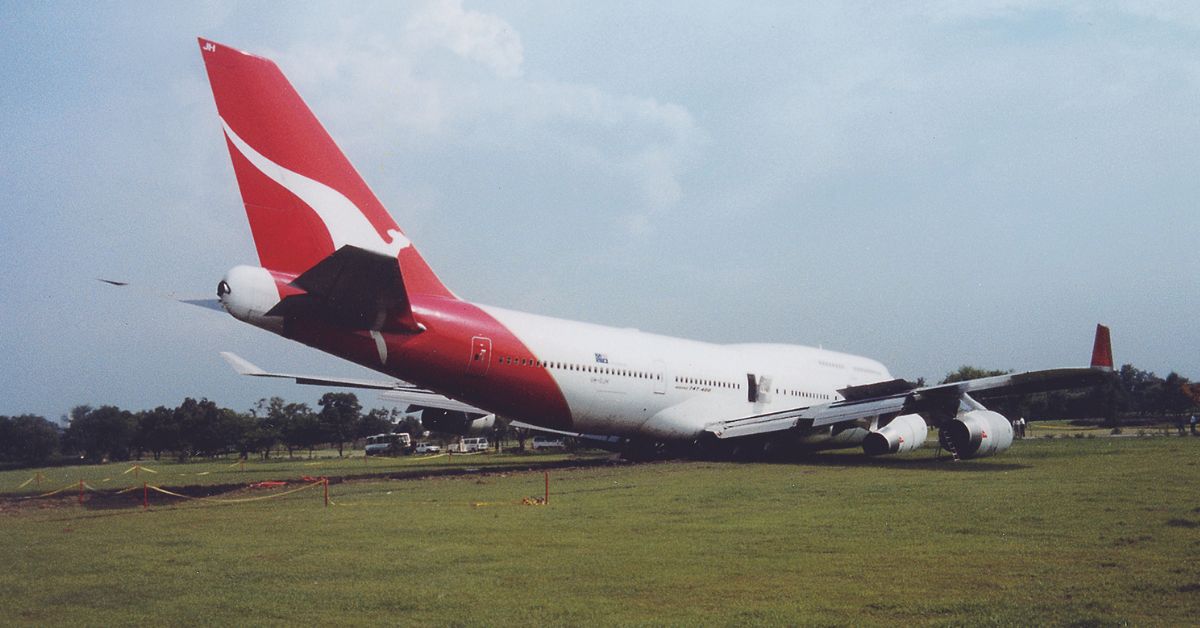 เที่ยวบิน QF1....เกือบจะเป็น "Hull Loss" ครั้งแรกของ Qantas - WINGTIPS